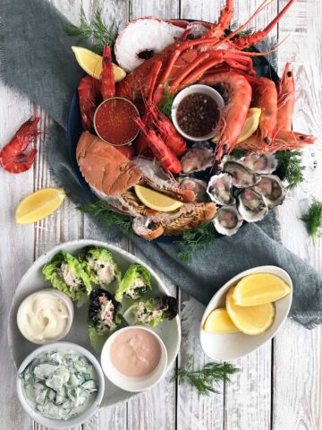 The Perfect Seafood Platter Recipe - Belly Rumbles