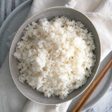 How to make sushi rice in a rice cooker - Belly Rumbles